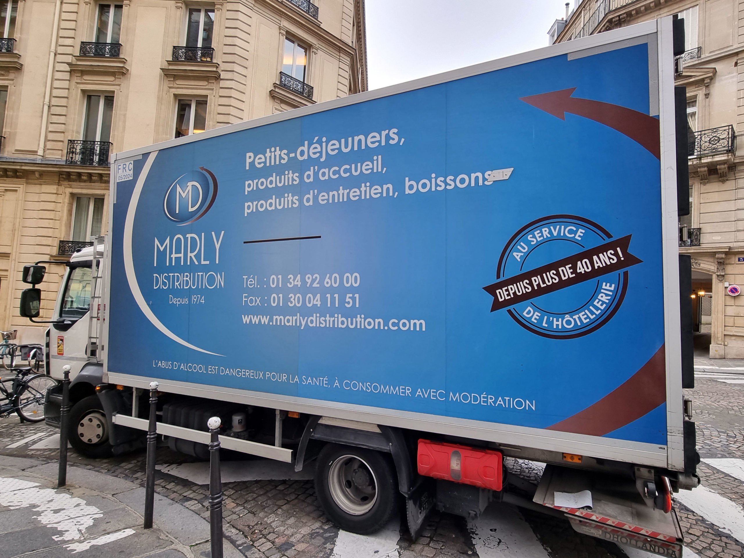 Marly Distribution - Tony Roiné - Formateur et graphiste PAO freelance